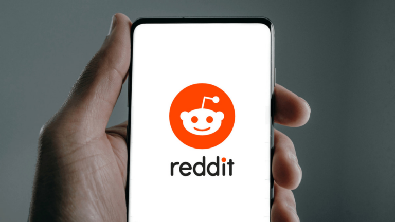 Stay Private: Anonymity on Reddit Explained