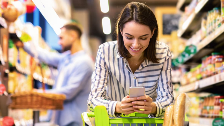 The Rise of Smart Food Scanners: Eating Healthier with AI in 2025