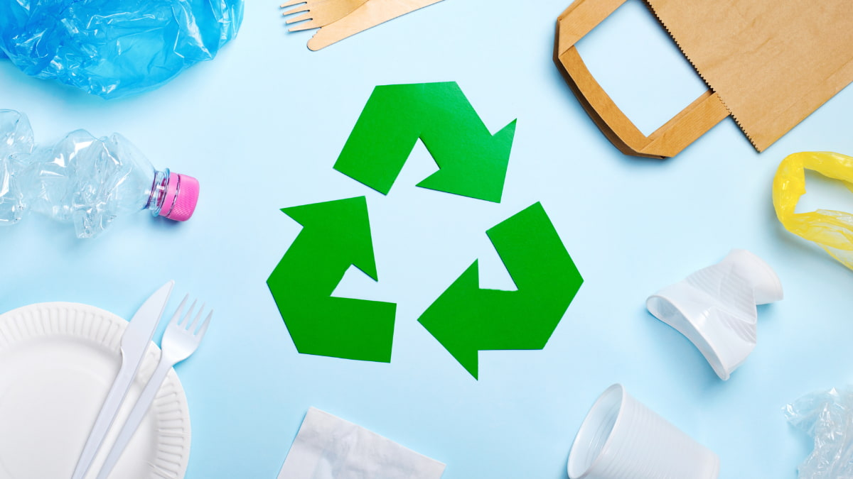 Smart Recycling Apps: Simplifying Waste Management in 2025