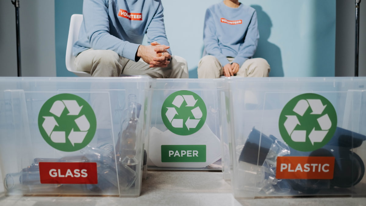 Smart Recycling Apps: Simplifying Waste Management in 2025